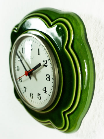 peagreen clock